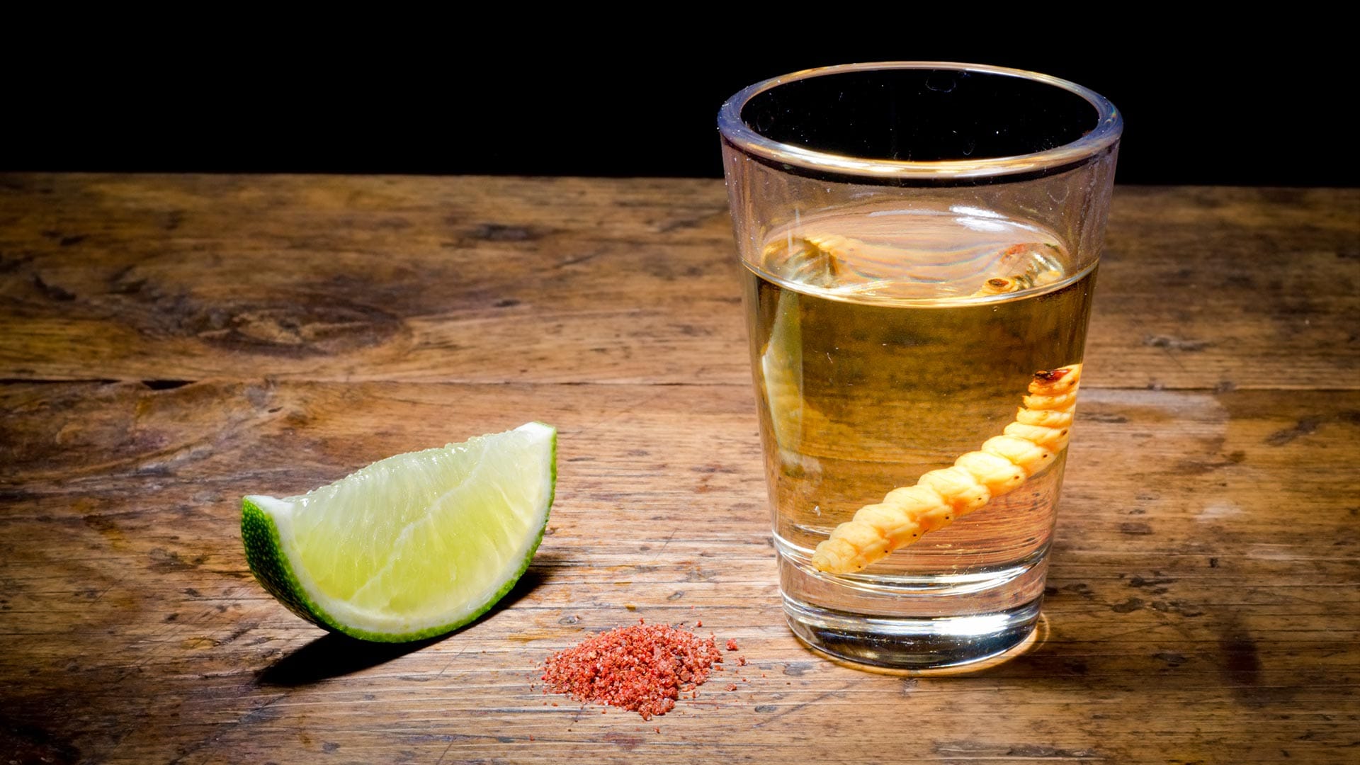Cómo beber el Mezcal: ¿con o sin gusano? - deCepas